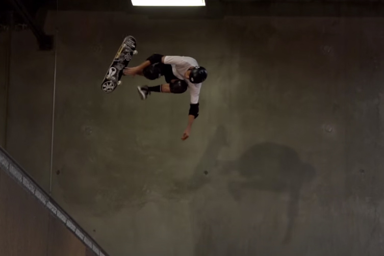 Video: 47-Year-Old Tony Hawk - Transmoto
