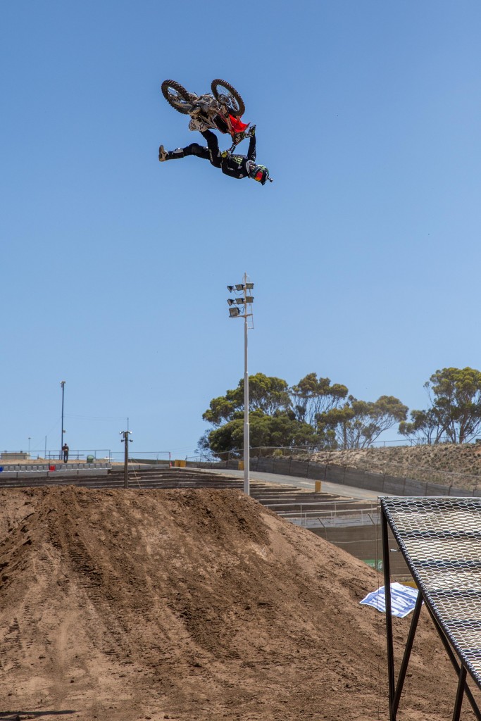 FMX Insider No.57: Aussie Champs - Transmoto