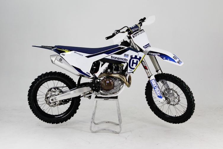 2016 Husqvarna FC450: The Cockpit - Transmoto