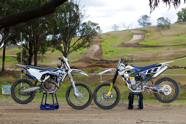 2015 vs 2016: Husqvarna FC450 - Transmoto