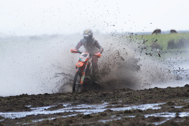 2016 AORC: KTM Riders Sweep Hedley - Transmoto