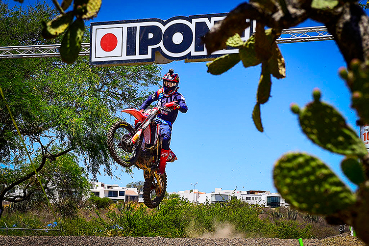 🎥 Tim Gajser Sweeps Mexico GP - Transmoto