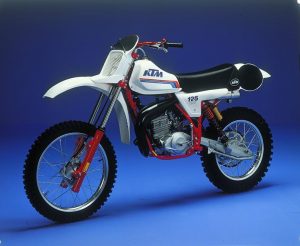 KTM 2-STROKES: EVOLUTION (1953-2024) - Transmoto