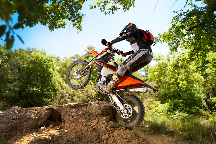 🎥 Tested: KTM's 2020 EXC Enduro Range - Transmoto