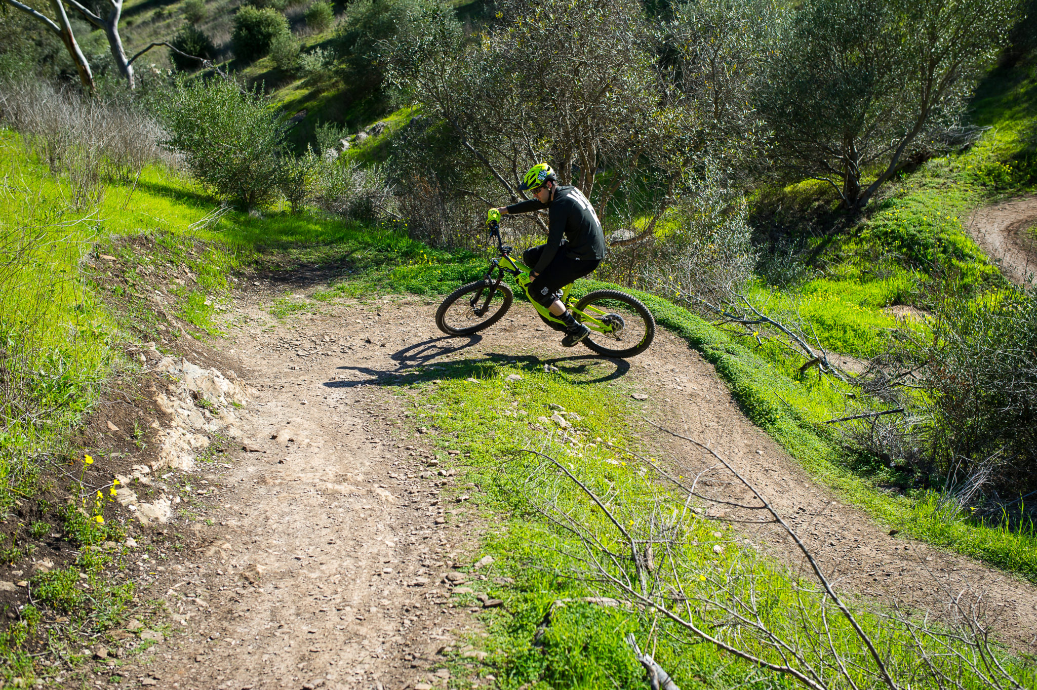 How-To: Master Tight Corners on an e-MTB - Transmoto