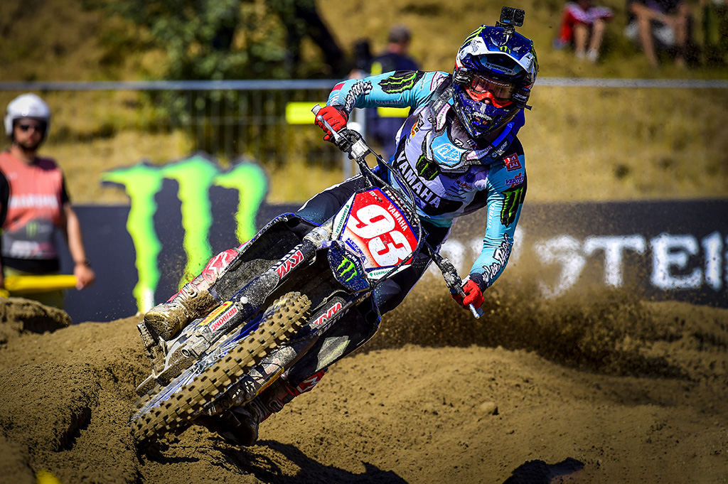 MX2 WORLD TITLE DOGFIGHT - Transmoto