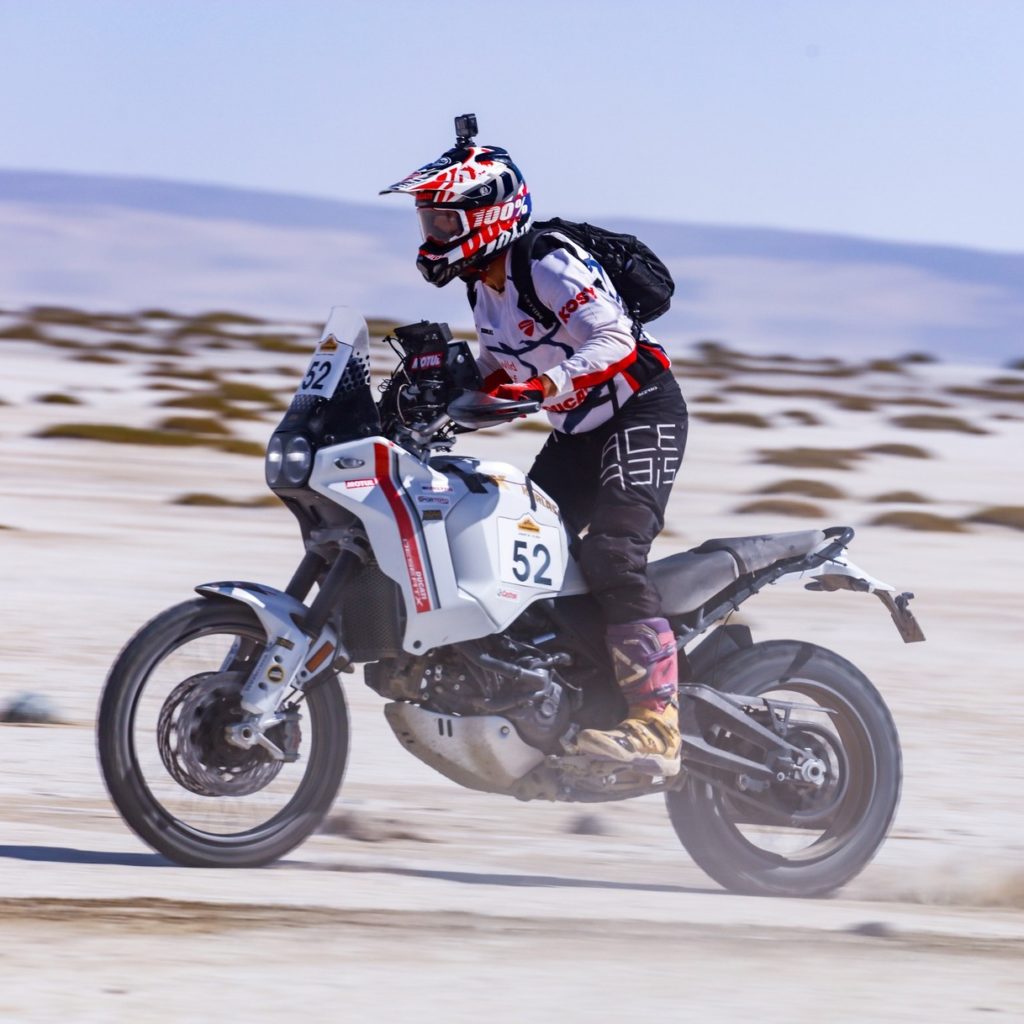 PUTTING THE DESERTX TO THE ULTIMATE TEST - Transmoto