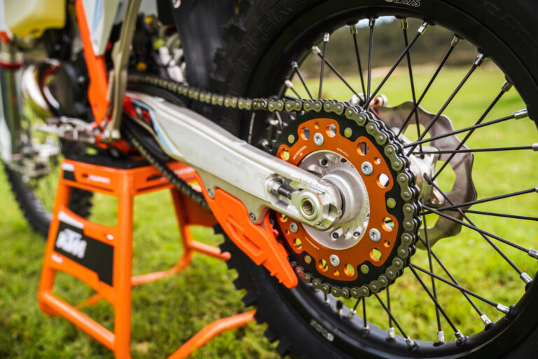 FIRST LOOK: 2024 KTM SIX DAYS RANGE - Transmoto