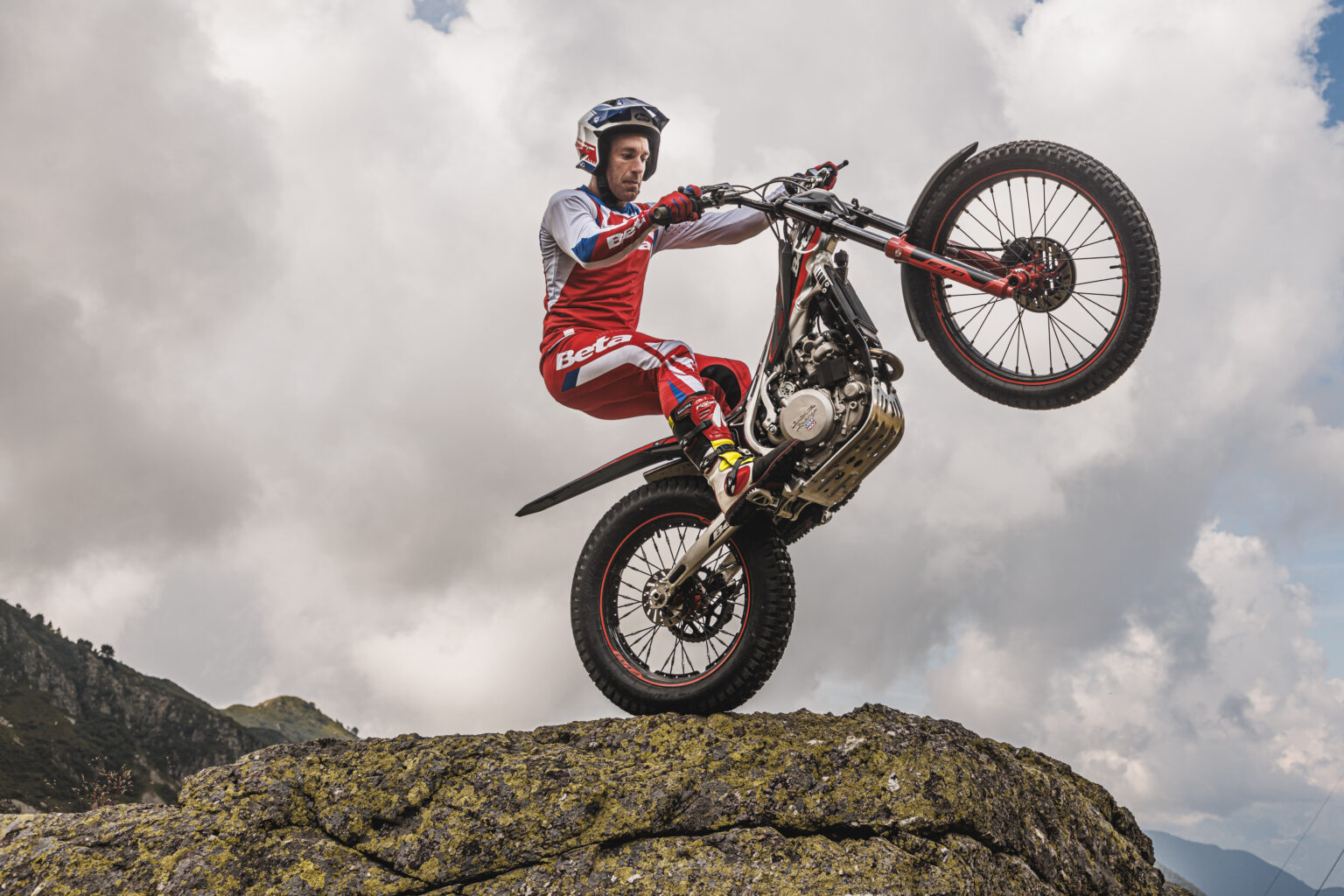 FIRST LOOK: 2024 BETA EVO TRIAL MODELS - Transmoto