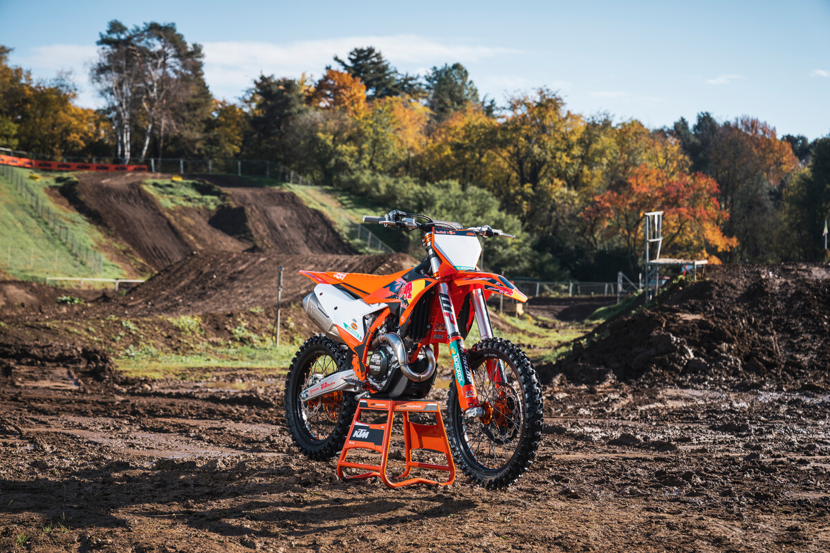 FIRST LOOK: 2024 KTM 450SX-F FACTORY EDITION - Transmoto