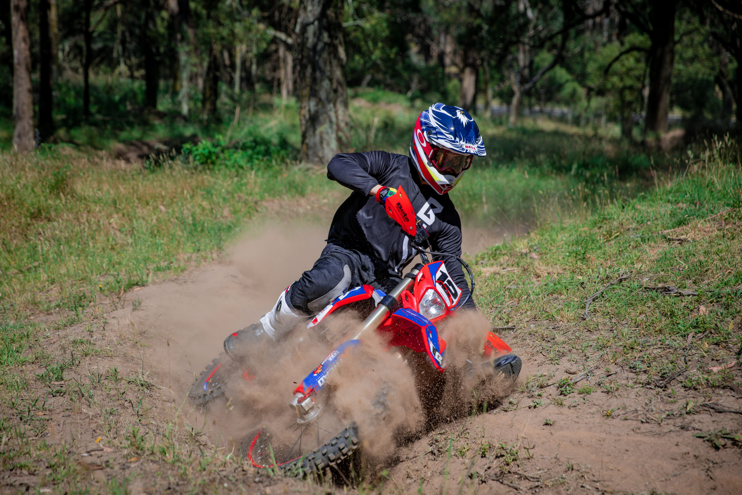 BEN KEARNS MAKES RACING COMEBACK WITH BETA - Transmoto