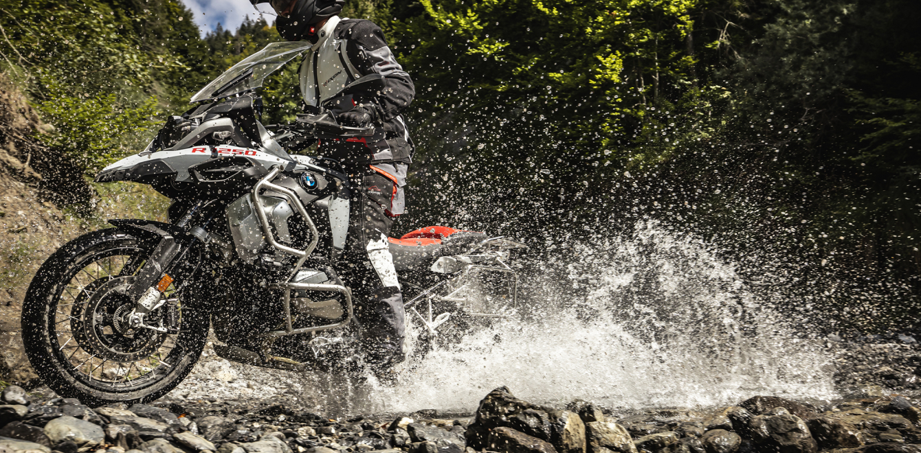 PRODUCT REVIEW: Ixon Ragnar Adventure Gear - Transmoto