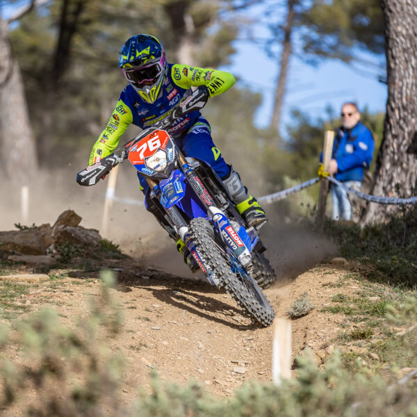 VIDEO: HAMISH MACDONALD SLOW MO - Transmoto