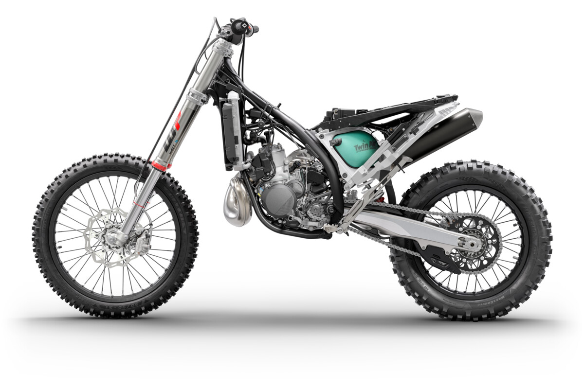 KTM’S 2024 ENDURO MODELS: THE ‘STIFF FRAME CONCEPT’ - Transmoto