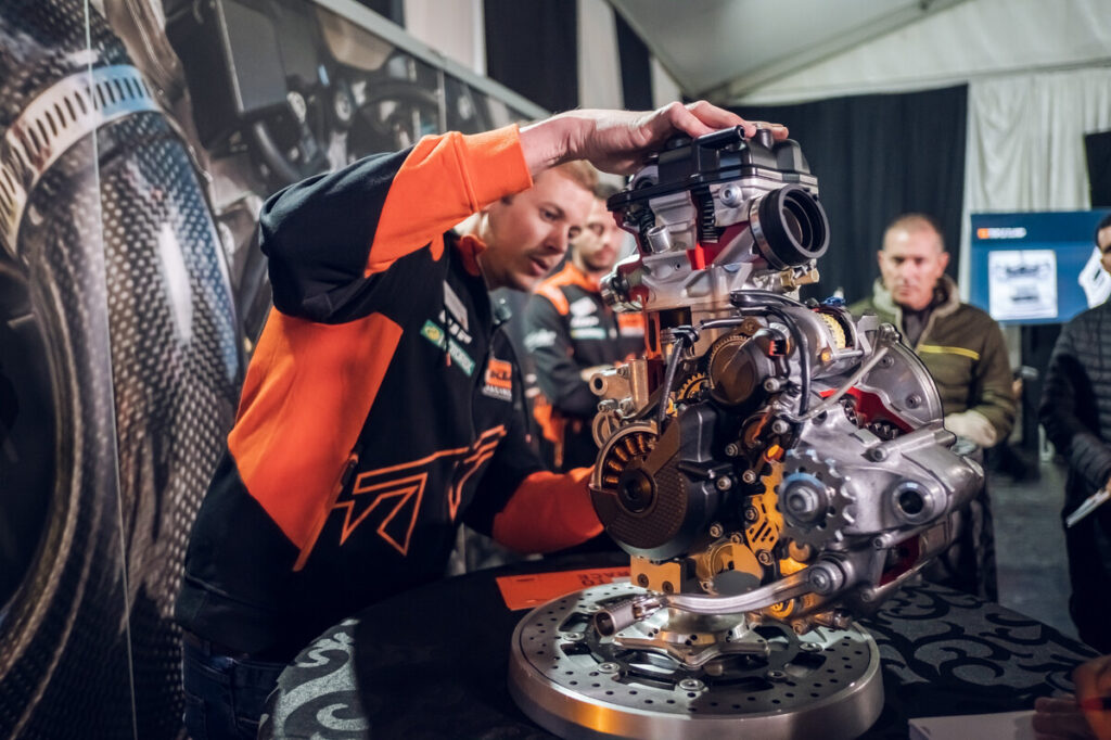 KTM’S 2024 ENDURO MODELS: ENGINE MODS EXPLAINED - Transmoto