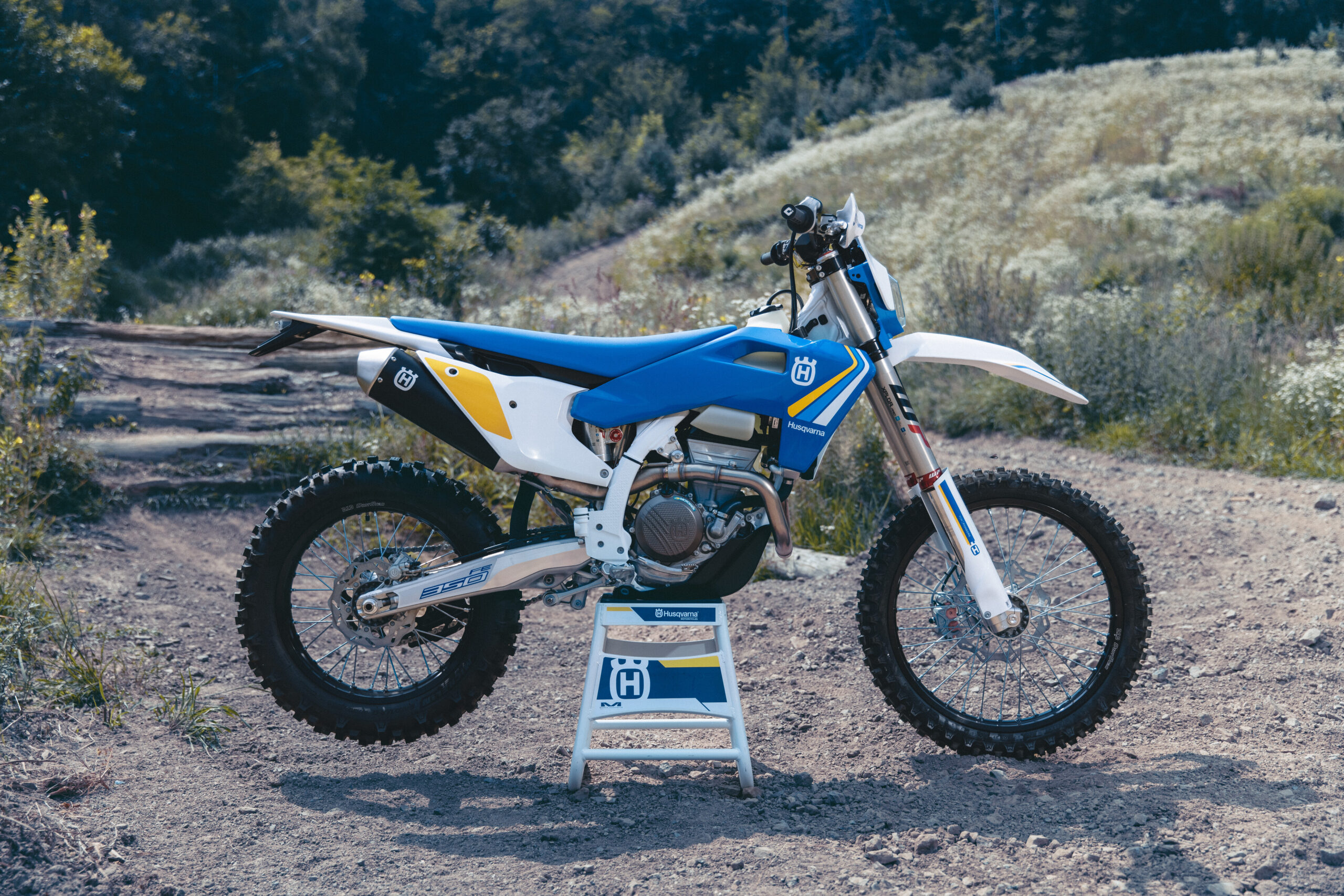 FIRST LOOK: HUSKY’S 2025 ‘HERITAGE’ MODELS - Transmoto