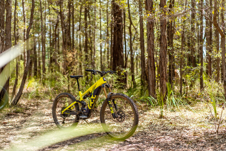 eBike Review: Husqvarna Hard Cross HC5 - Transmoto