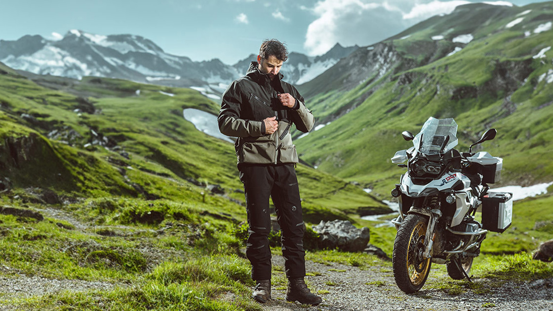 PRODUCT SPOTLIGHT: IXON ETNA JACKET - Transmoto