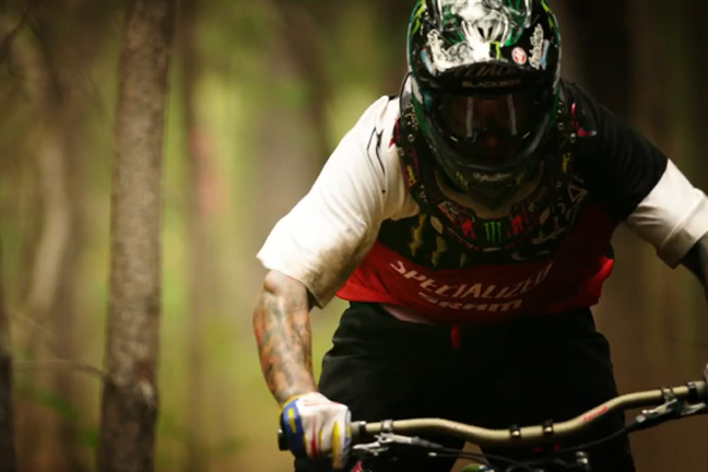 MTB legend Sam Hill in action - Transmoto