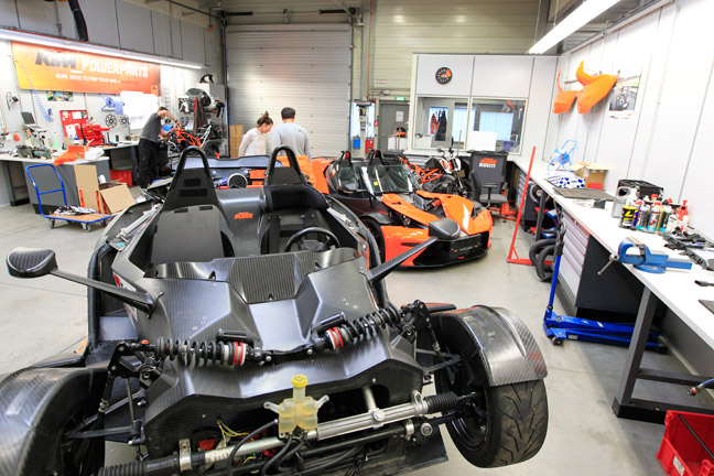 Transmoto Exclusive - Inside the KTM Factory - Transmoto