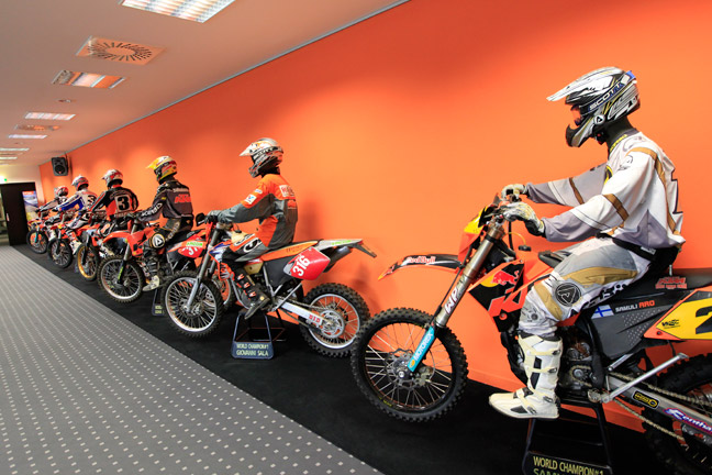 Transmoto Exclusive - Inside the KTM Factory - Transmoto