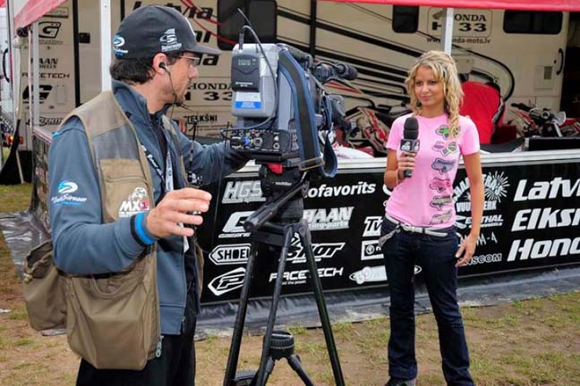 Lisa Leyland - Transmoto