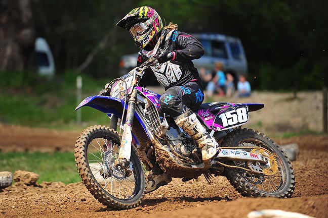 A day at the Women's Motocross Championship - Transmoto