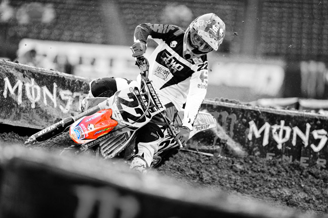 Reed back in the title chase after a wild night at Jacksonville - Transmoto