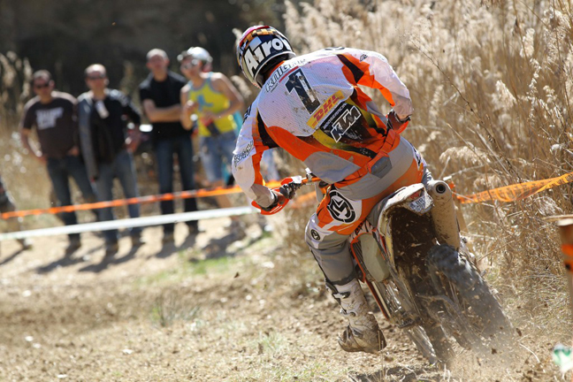 Knighter claims sixth Weston Beach Race solo win - Transmoto