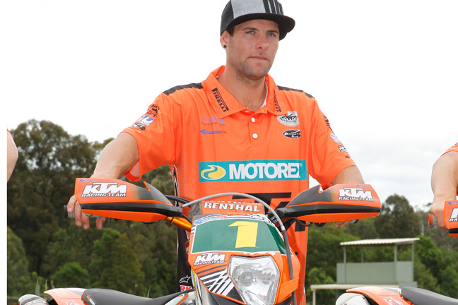 Vid - Chris Hollis talks Motorex KTM Off Road Team - Transmoto